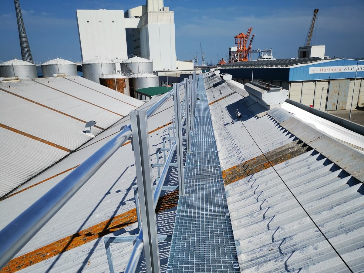 ¿Qué deben cumplir las escaleras según la EN ISO 14122-4? | Inselpro